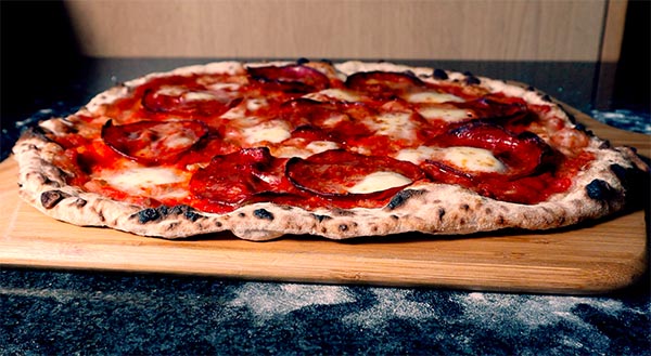 How Big Is A 16 Inch Pizza Slices Servings Size And Calories 